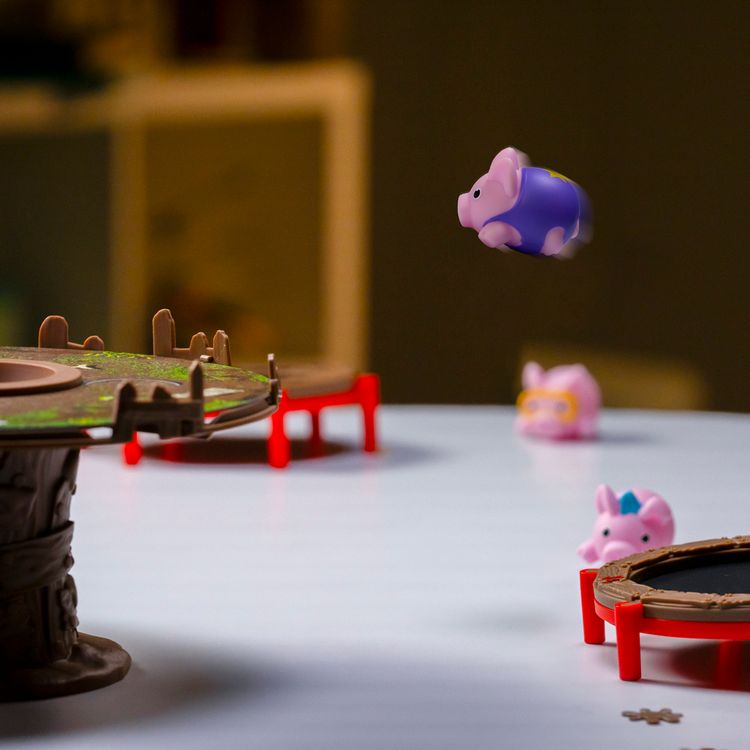 Playmonster - Pigs On Trampolines Game only £19.99